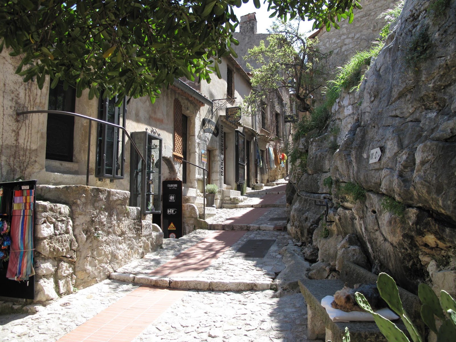 Let's travel the world!: Èze a gem of French Riviera!