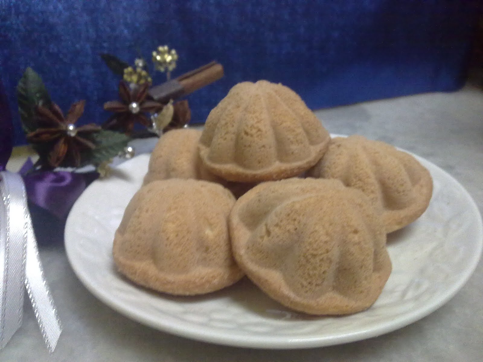 siti homemade kerepek & cookies: BAHULU BUNGA