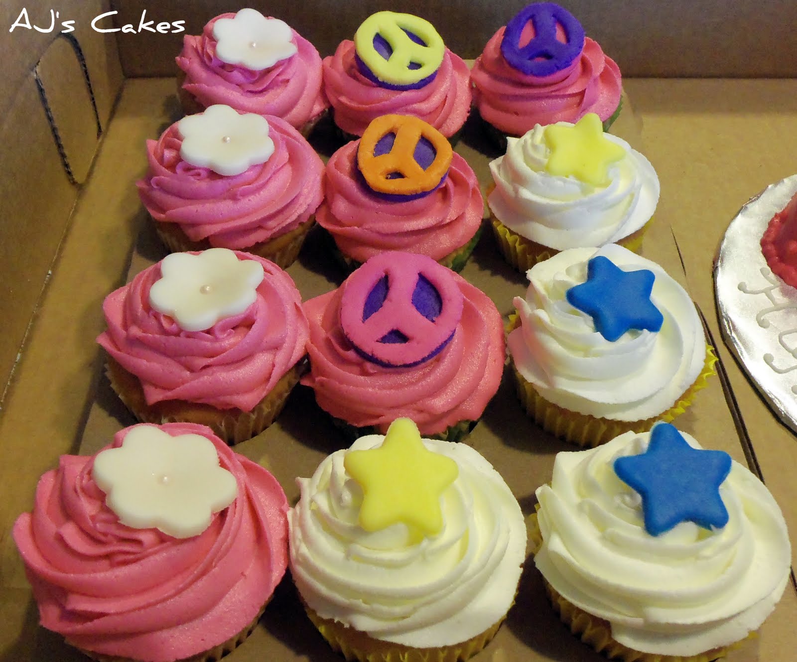 AJ's Cakes: Cupcakes to Match!