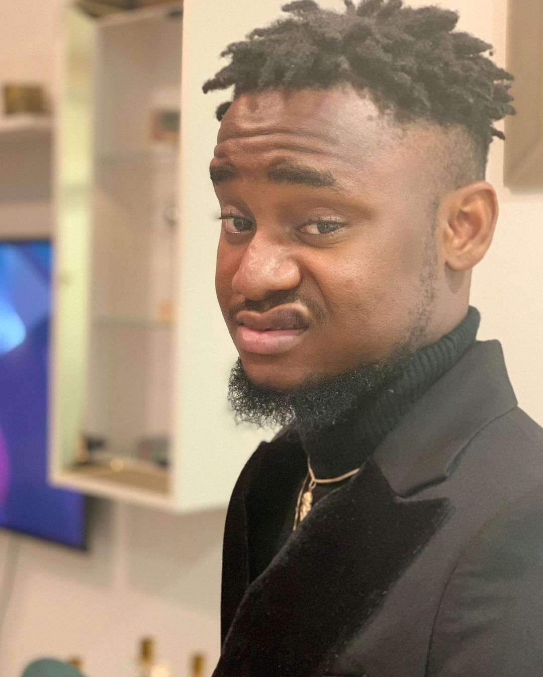 Photos of Festus Ojo hairstyle