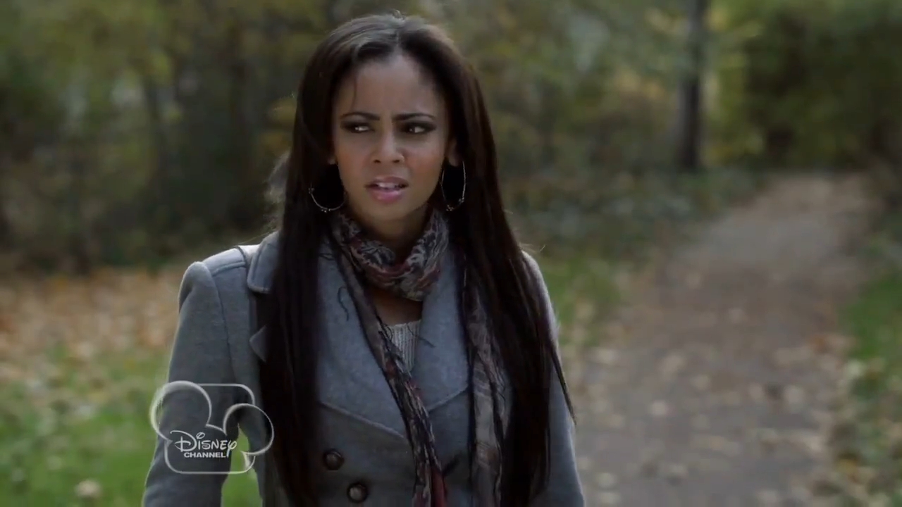 Vanessa Morgan My Babysitters A Vampire