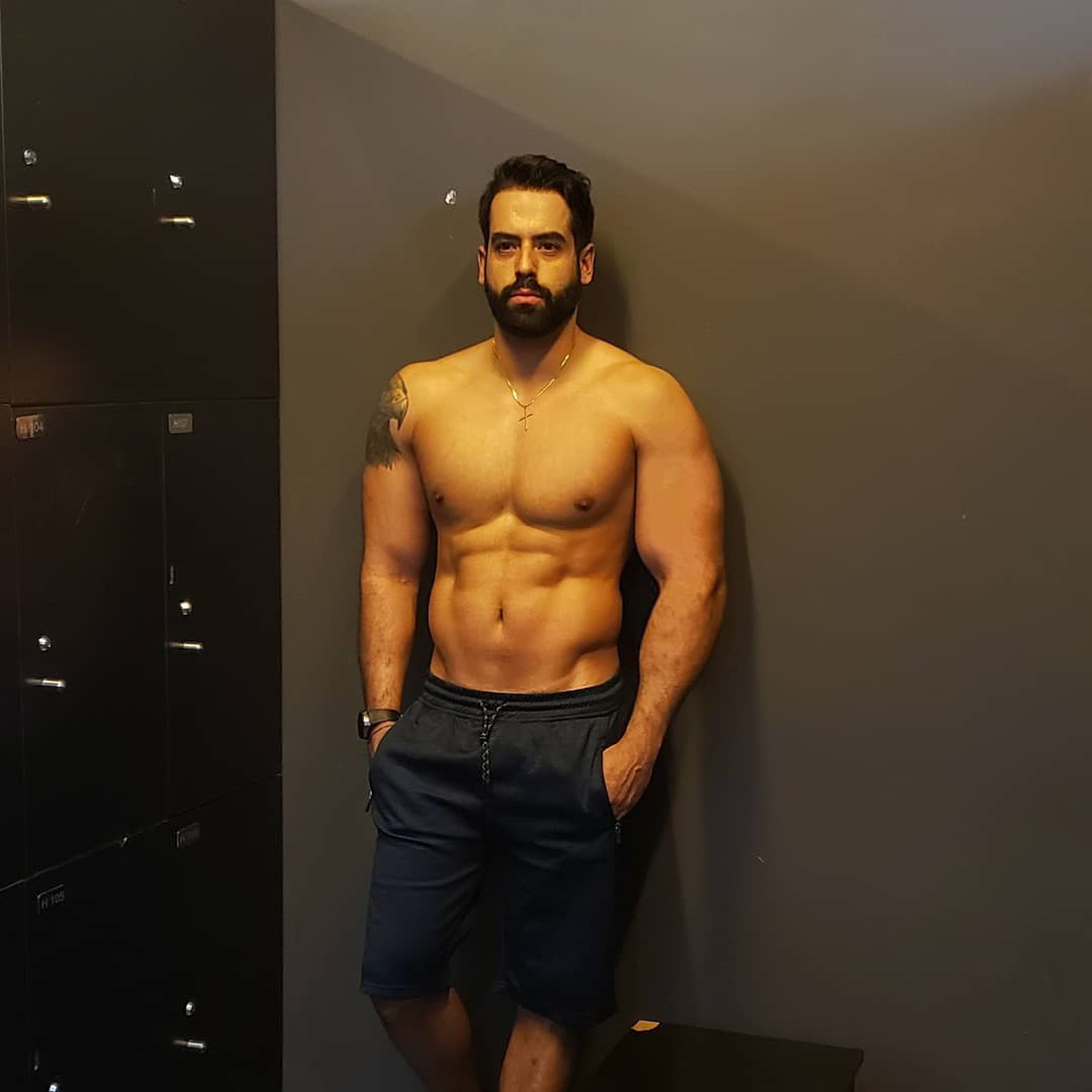 JONNATHAN KURI ~ ENTRE NOSOTROS