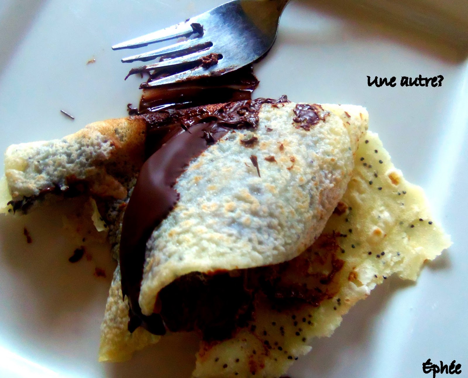 Crêpes citron-pavot garnies de glace au chocolat...