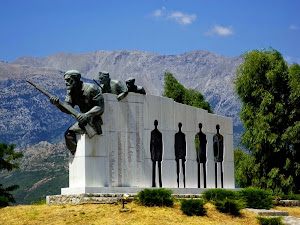 ΑΣΠΡΟ | ΜΑΥΡΟ: Άρης Βελουχιώτης: Ο ιστορικός λόγος του στη Λαμία τον ...