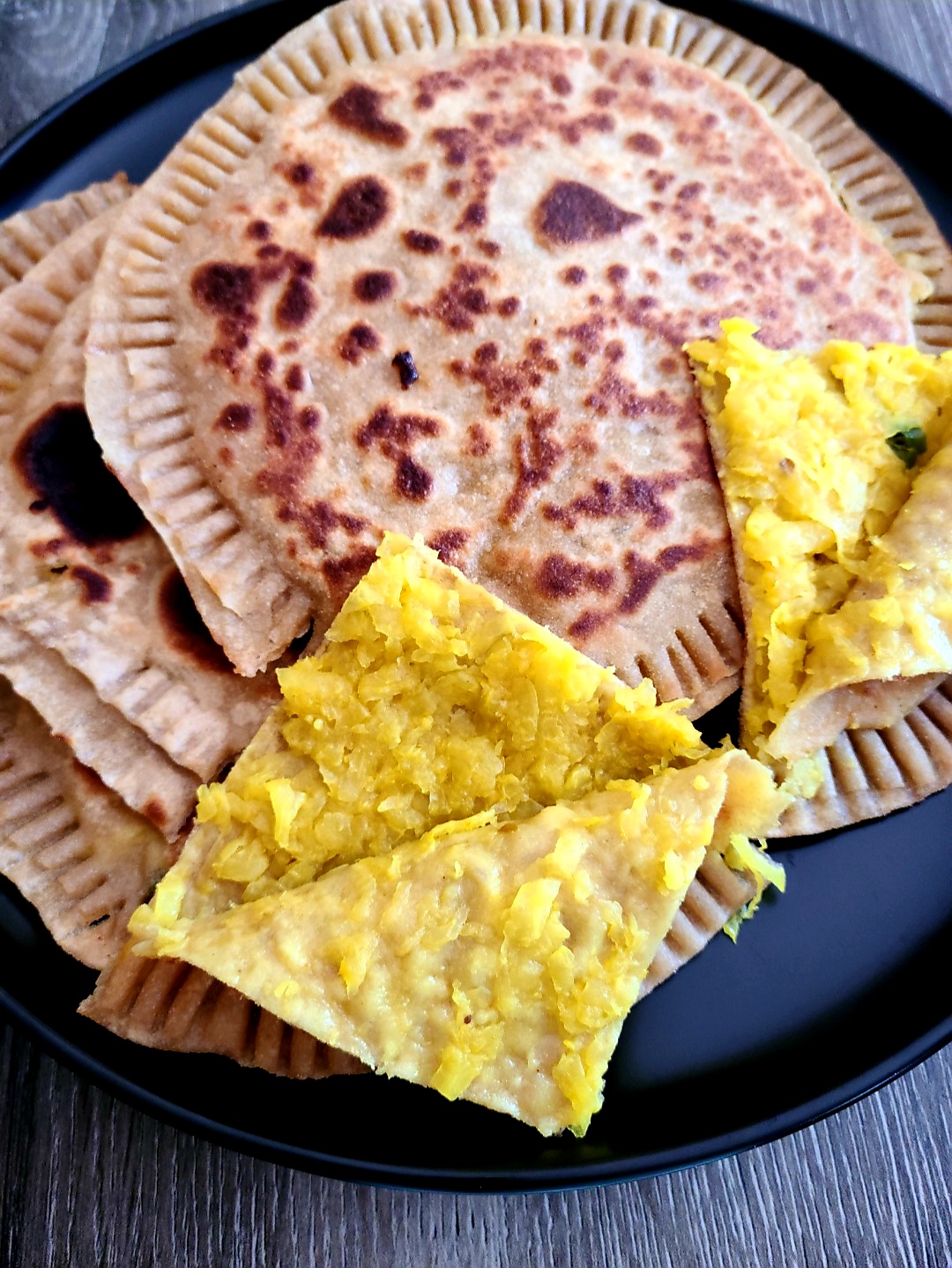Muli-Haldi ka Paratha ( Daikon Radish-Turmeric Paratha or Flatbread)