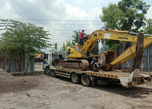MOBILISASI EXCAVATOR PC-100 | 081391574878 | RENTAL ALAT BERAT KLATEN ...