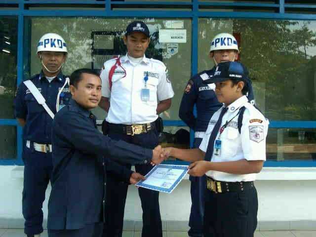 dress model of the present: SECURITY WANITA SITE PRADJA PHARIN (PRAFA ...