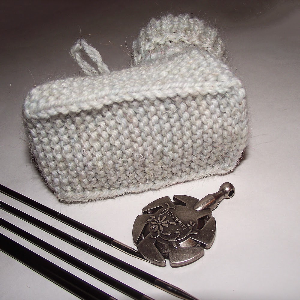 tru-knitting: Базовые пинетки. Пошаговый МК с фото.