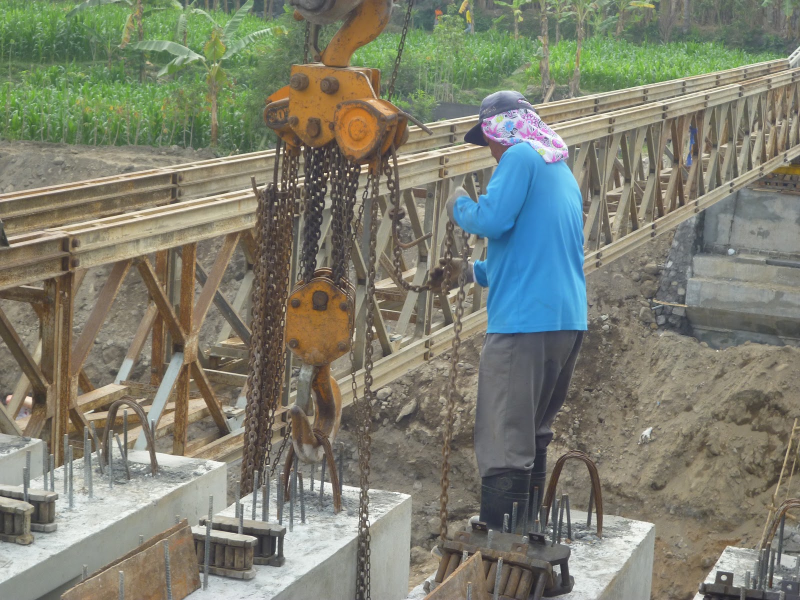 YENNES TEKNIK: Dokumentasi Pekerjaan Pemasangan Gelagar Balok Prestress ...