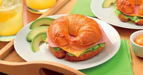 CUERNITOS CON JAMON Y QUESO, RECETA | EL BOTANERO