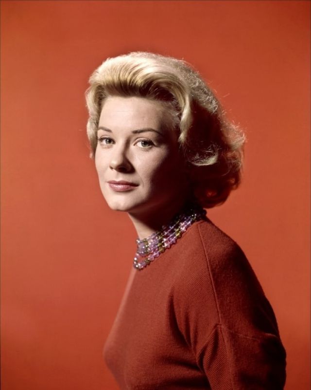 40 Beautiful Photos of Hope Lange in the 1950s and ’60s ~ Vintage Everyday