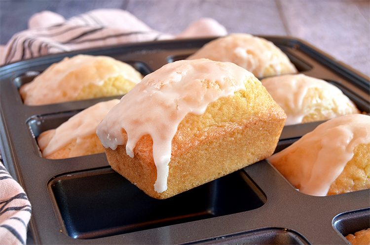 Mini budines básicos / Recetas dulces, fáciles y ricas! / Tres Tenedores