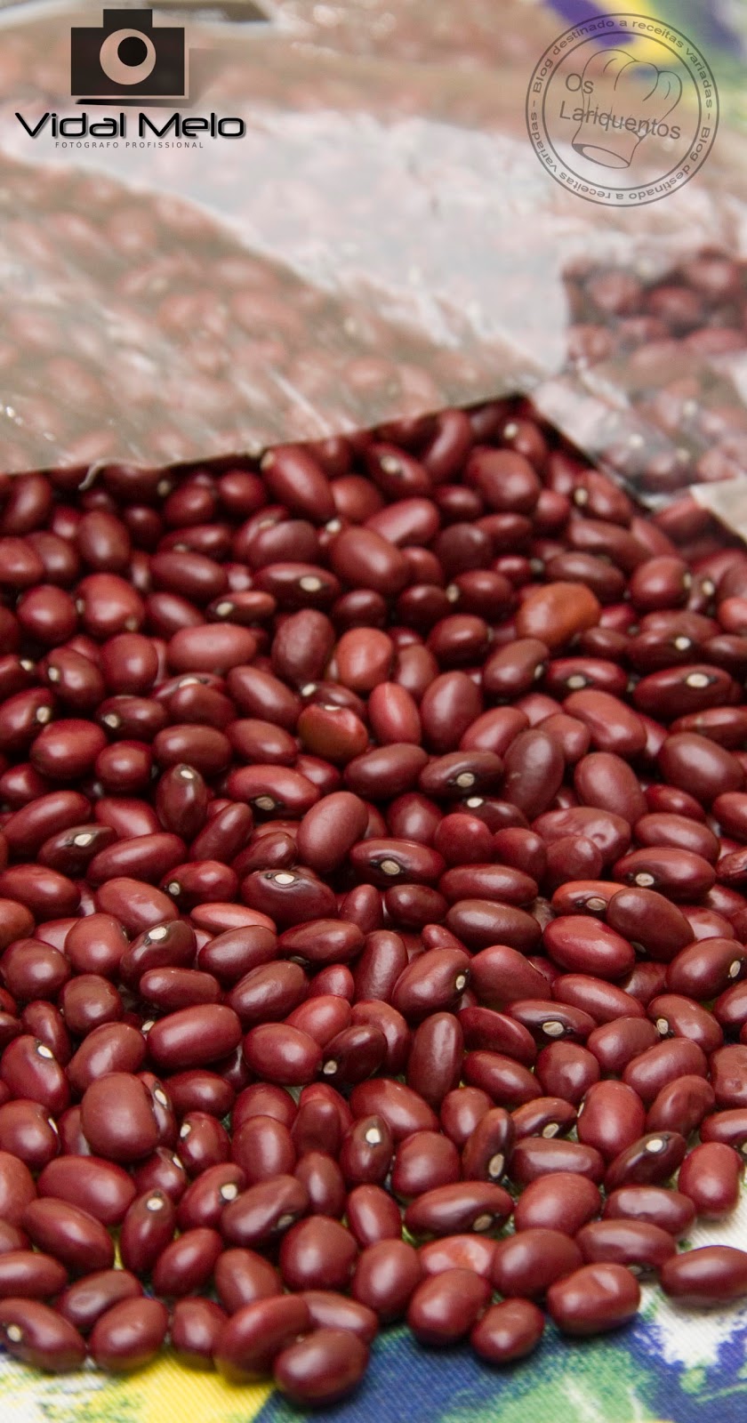 Os Lariquentos: Feijão vermelho com carne seca, calabresa e costelinha