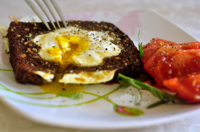 Širšių lizdas: Skrebučiai su kiaušiniu - "Pirato akis"