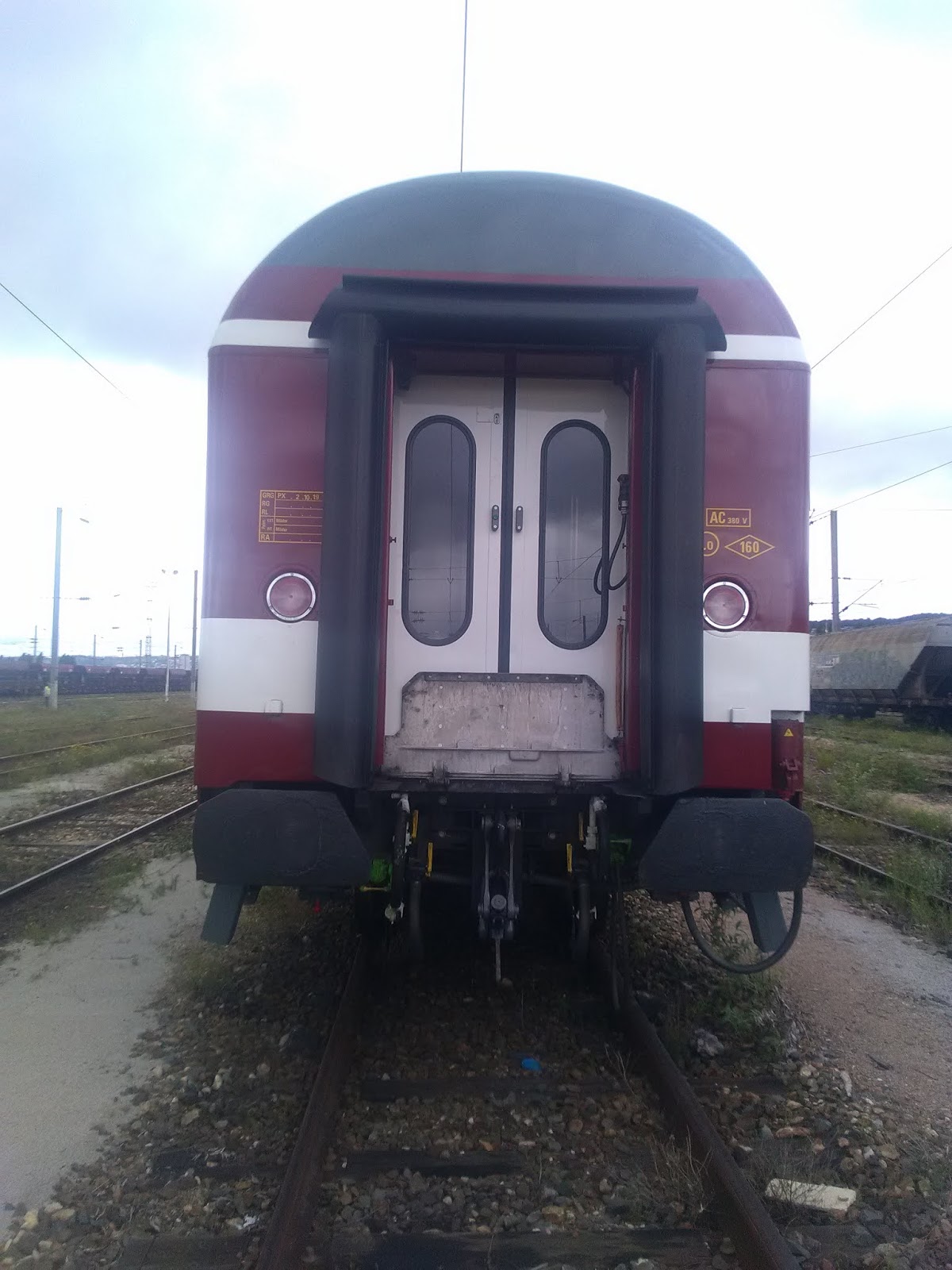 LA PASSION DU TRAIN: CMR , Ex Corail en version Capitole à Sotteville