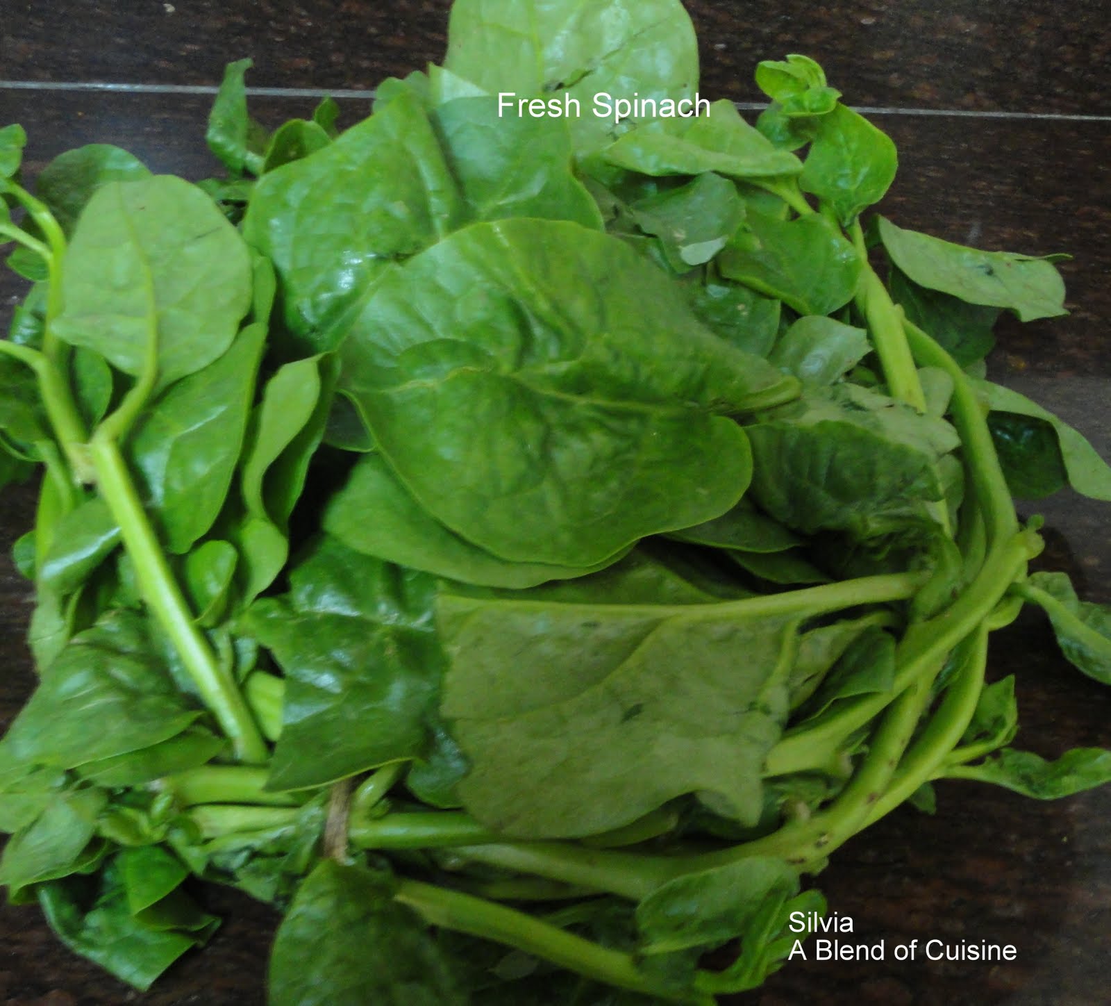 A BLEND OF CUISINE: SPINACH CURRY WITH MIXED GRAINS