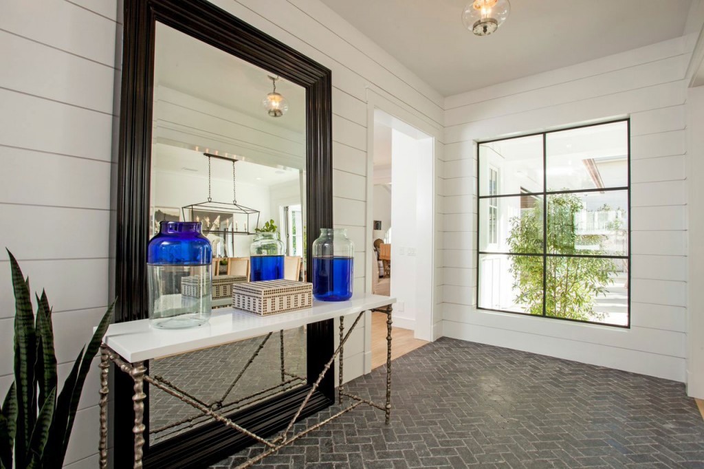 Good Life of Design: 10 Area Rugs For Entry Halls