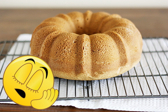 Whatcha Got Cooking?: Pistachio-Cherry Bundt Cake