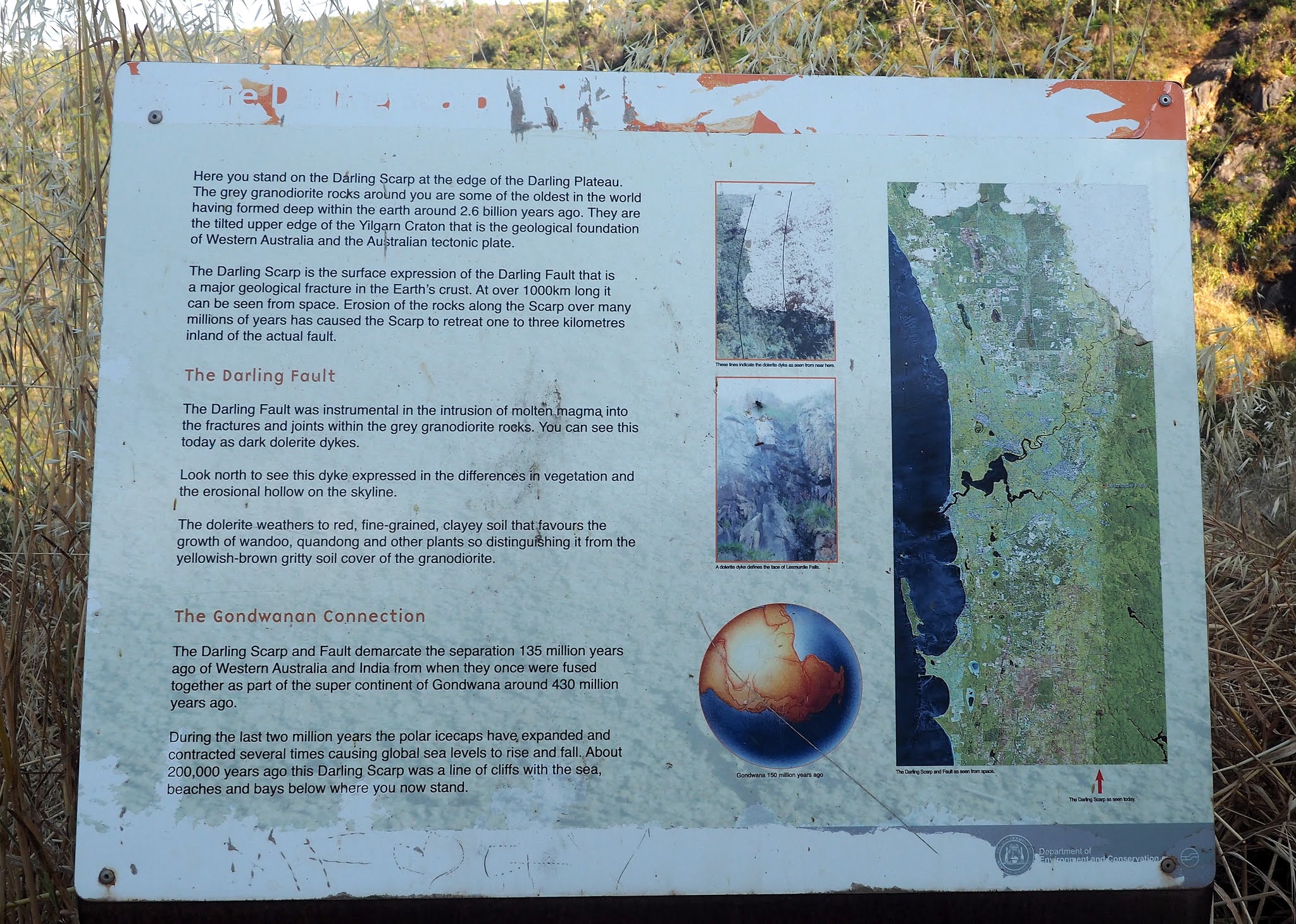 Perth Daily Photo : The Darling Scarp..