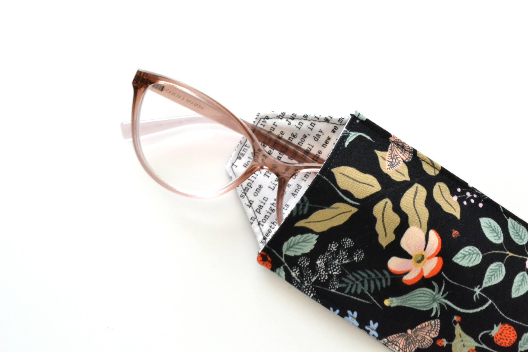 Tea Rose Home: Eyeglass Case Tutorial with Printable Pattern