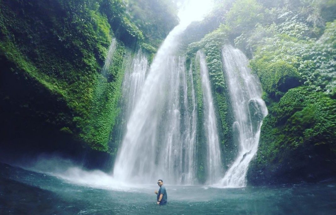 Waterfall in Lombok which is nice & easy to reach - Tourist ...