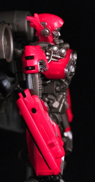 She's Fantastic: Transformers Studio Series - SHATTER!