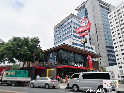 Woman In Digital: Jollibee 1000th Store Opens in Triangle Drive BGC
