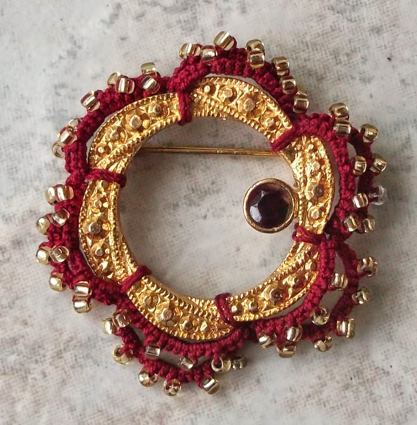 West Pine Creations: Victorian Pin