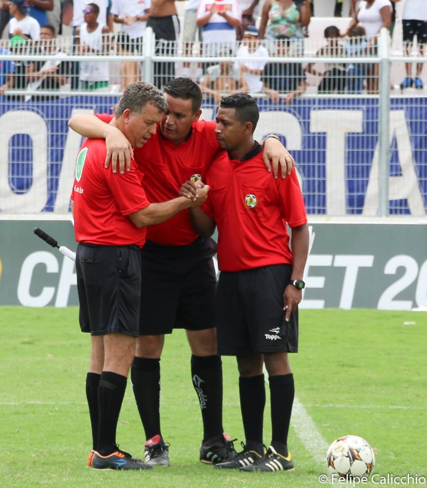 O UNIVERSO DA ARBITRAGEM DE FUTEBOL