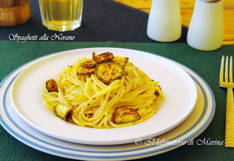 IL LABORATORIO DI MARINA: ΣΠΑΓΚΕΤΙ ΑΛΑ ΝΕΡΆΝΟ // SPAGHETTI ALLA NERANO
