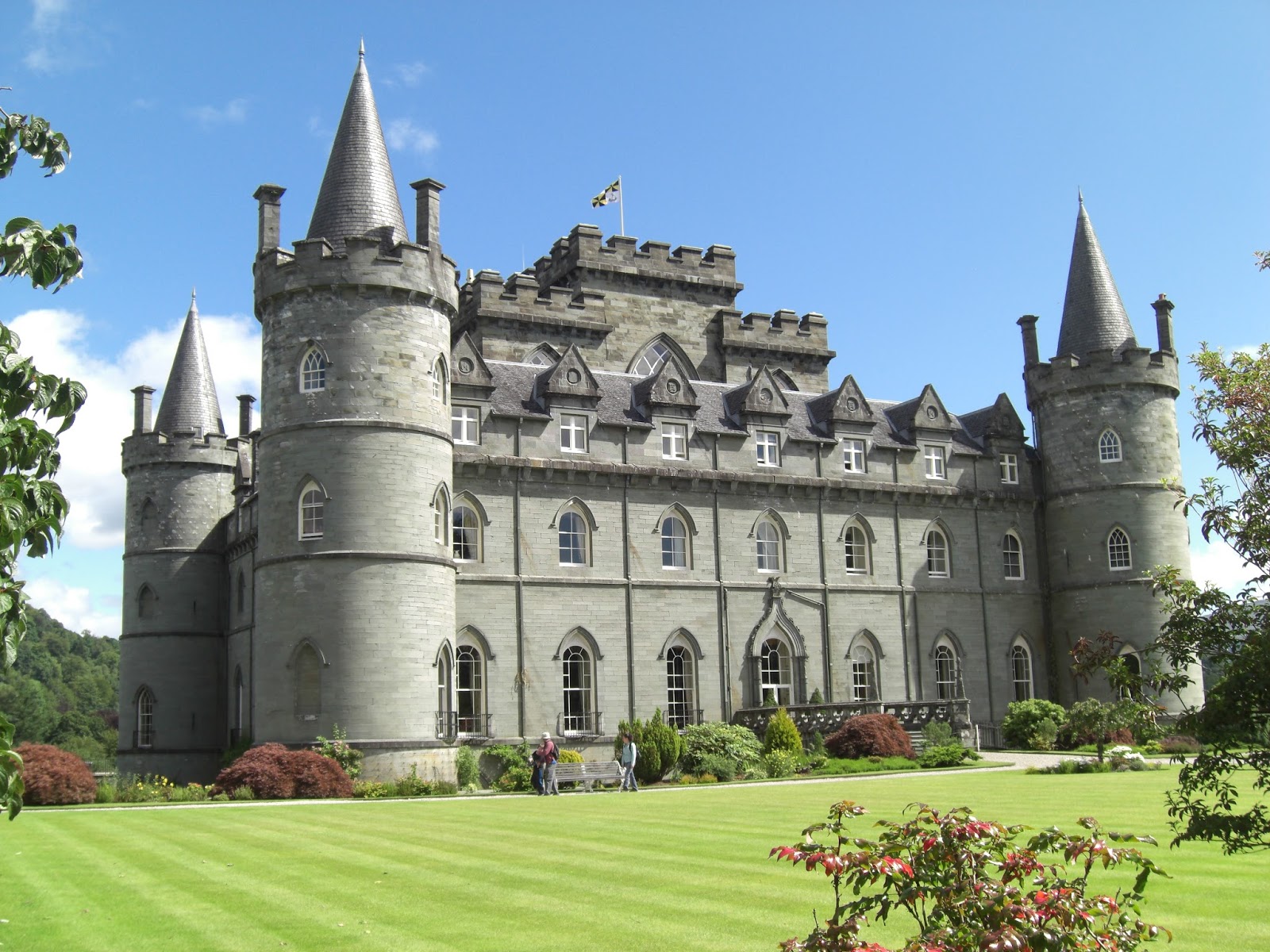 Tours from Edinburgh: Castle or Palace?