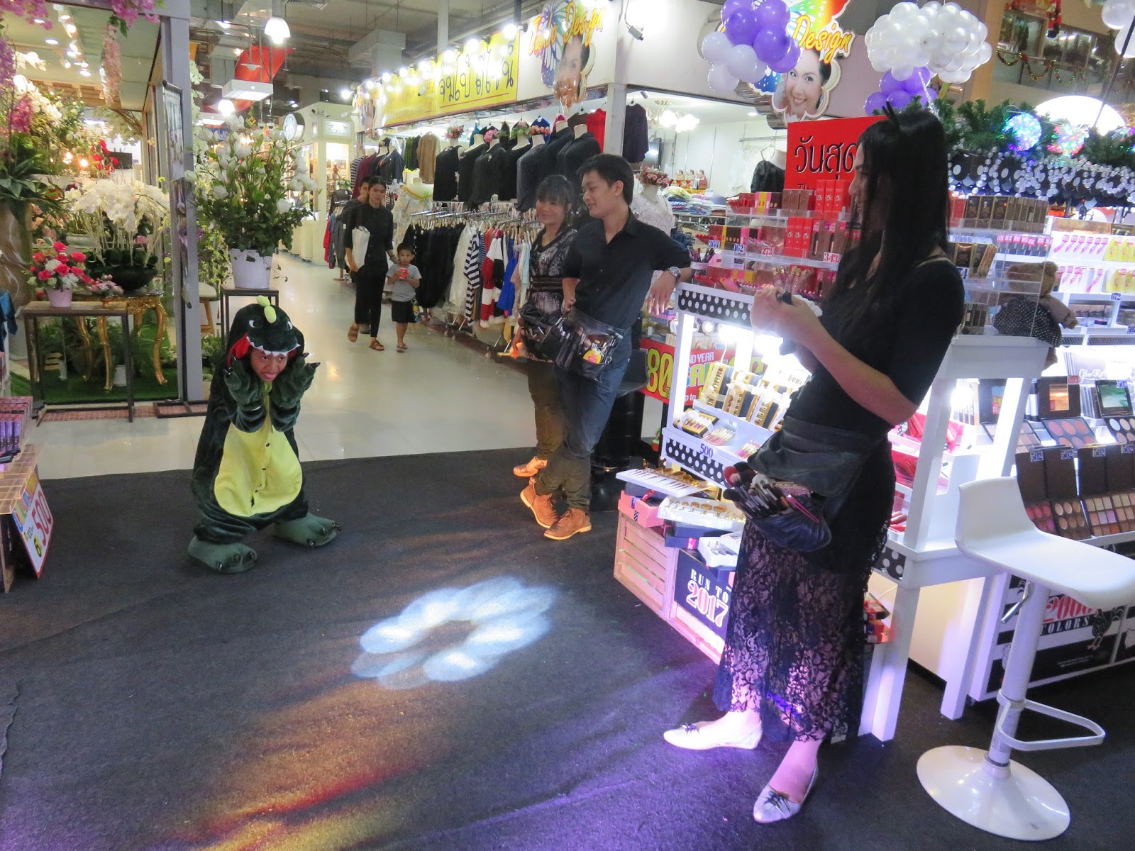 Kee Hua Chee Live!: CHATUCHAK WEEKEND MARKET AND THE ADJOINING JJ MALL ...