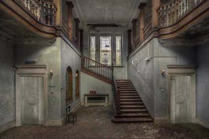 Empty Asylum - 1001 JUEGOS