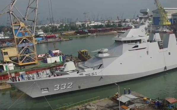 DEFENSE STUDIES: PT PAL Selesaikan Docking KRI Nagapasa-403 dan KRI I ...