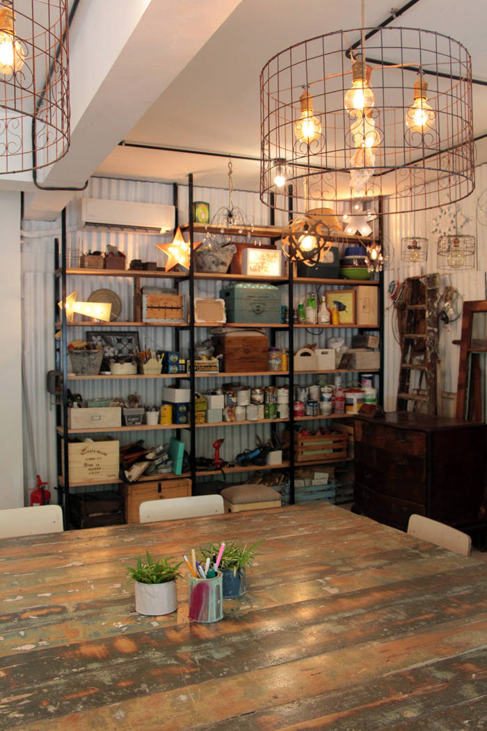 Posdata: es un mundo maravilloso / Alma Singer