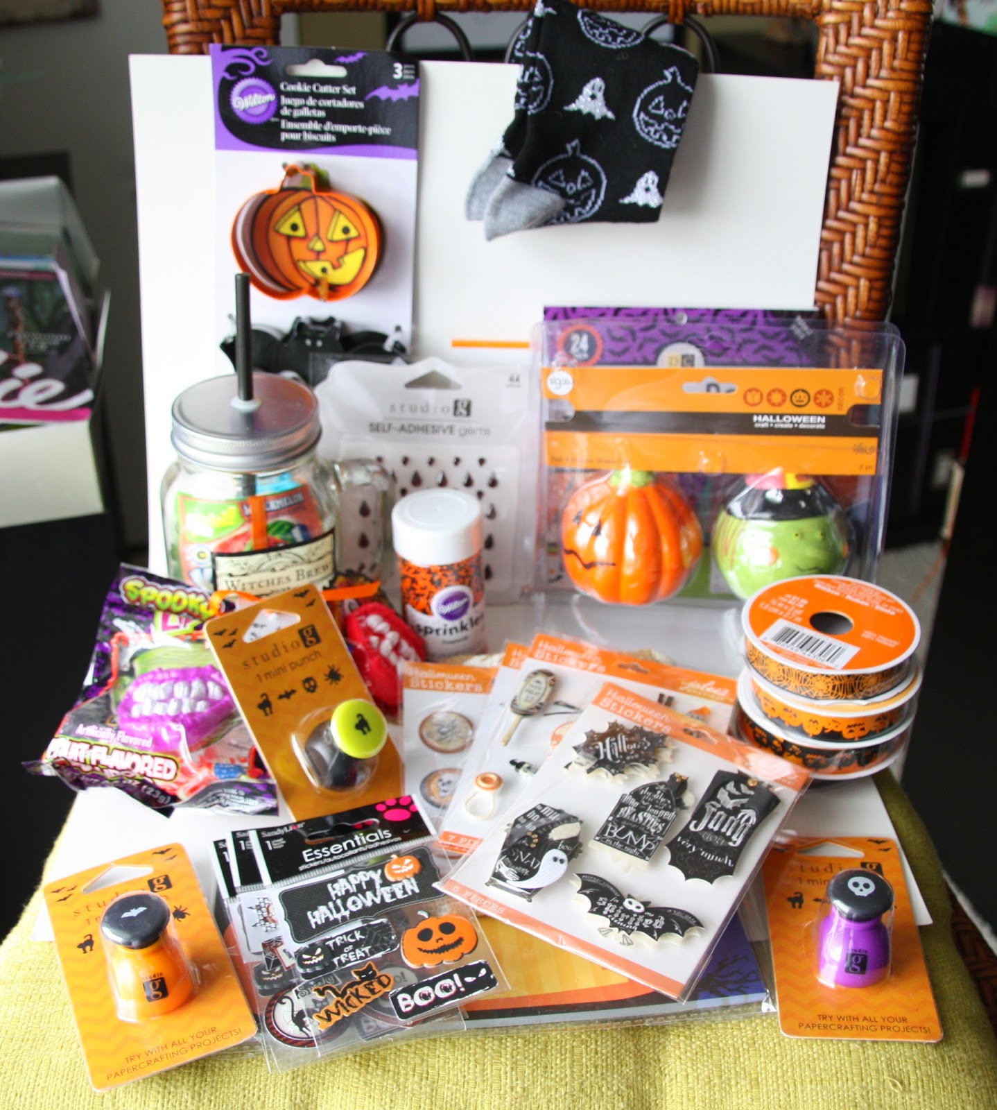E Creations: The Great Pumpkin Secret Halloween Swap HOP