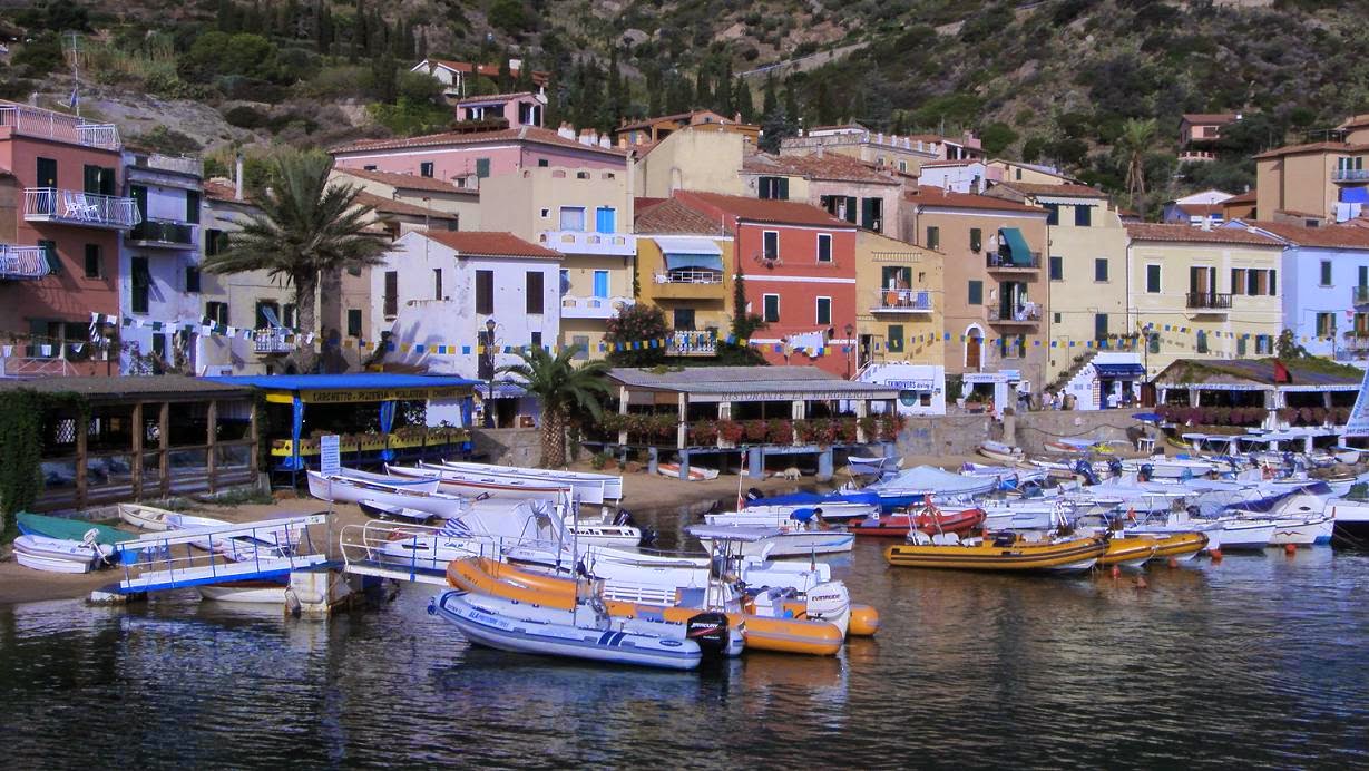 UNWINDYOURSELF: SPECIAL PROGRAM IN FLORENCE AND GIGLIO ISLAND