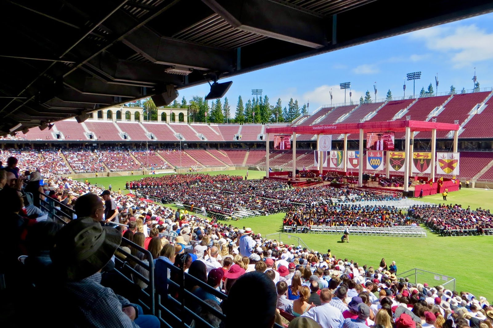 GIVE ME A MOMENT a lifestyle: 2019 Stanford Commencement: Tim Cook, CEO