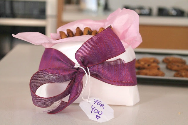 DIY: Beautiful and Easy Paper Plate Cookie Baskets - Beautiful ...