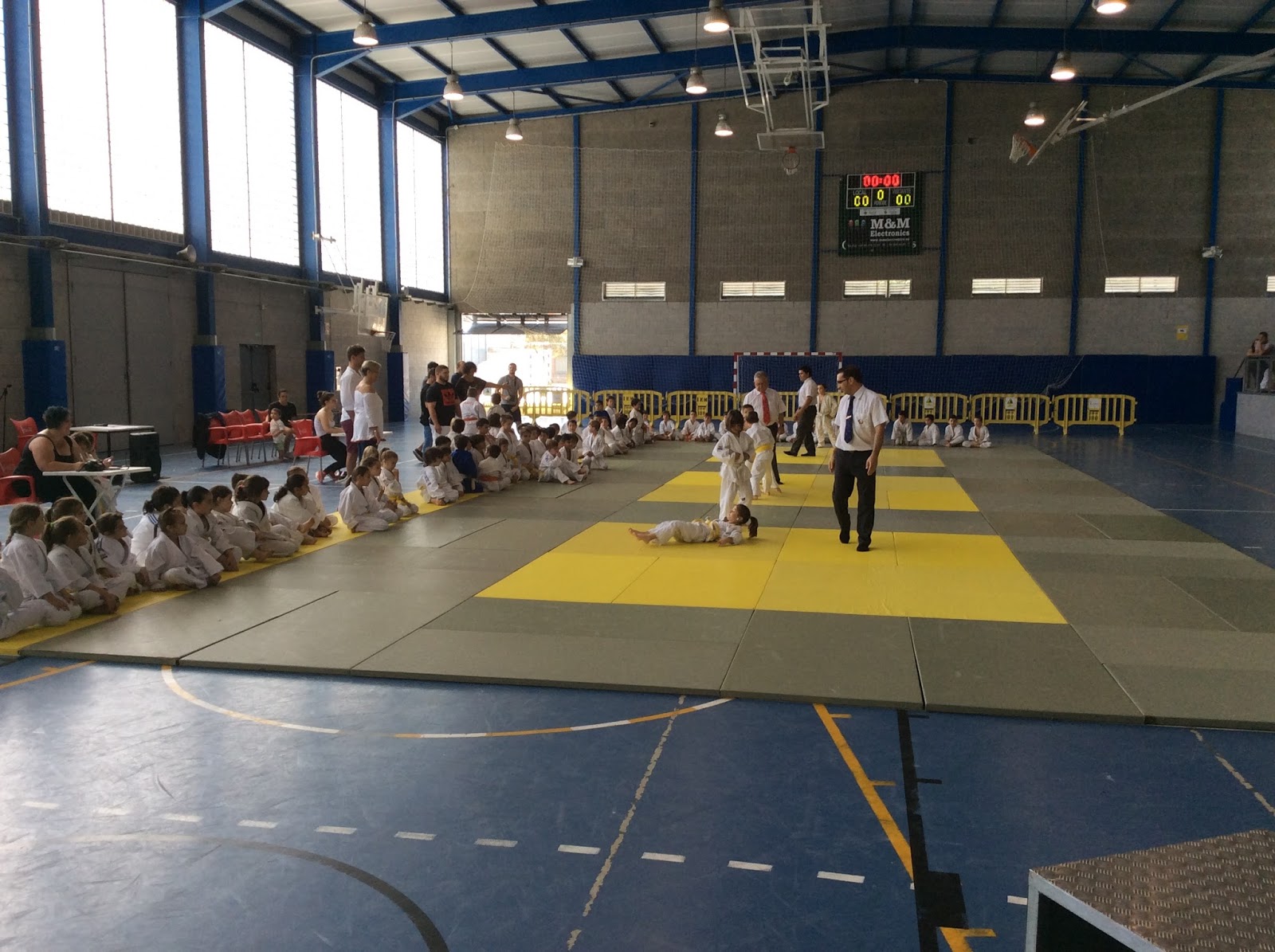 FINAL ESCOLAR JJEE DE JUDO EN BADIA DEL VALLÈS ~ CLUB DE JUDO BADÍA