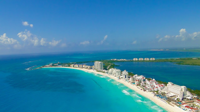 Cancun, Mexico - The Traveller