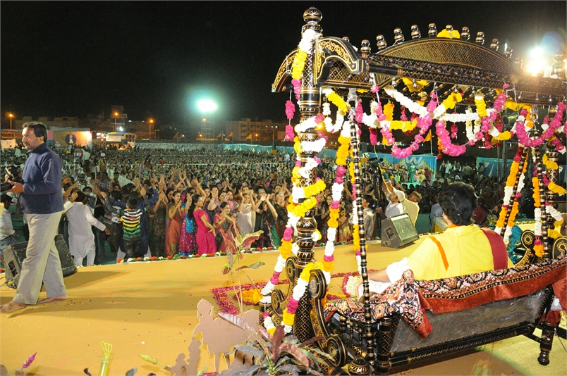 VYO: Photos of VYO Rajkot celebrates Holi Rasiya & Phool Faag Utsav