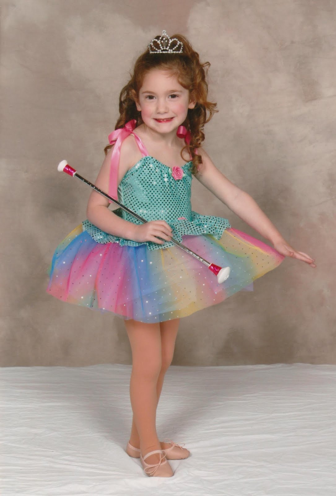 Evan and Lauren's Cool Blog: 6/12/11: Lauren's 1st Baton Show!