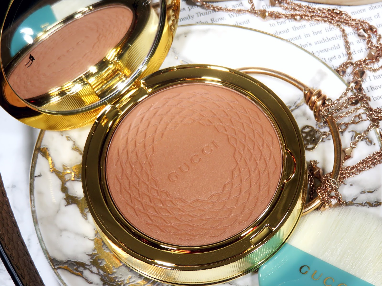 | Review | Gucci Beauty Poudre De Beauté Éclat Soleil Bronzing Powder ...
