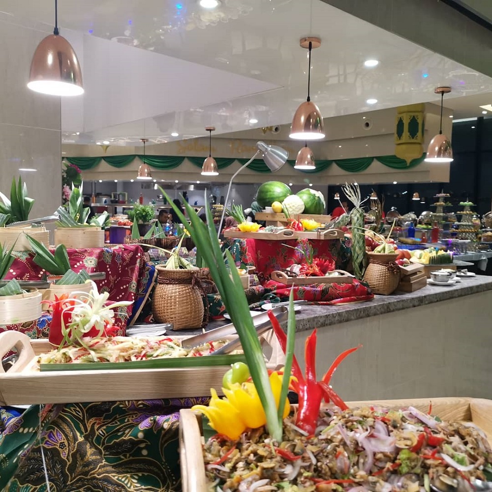 REDEEM 888 AIR ASIA BIG POINTS WHEN YOU ENJOY HARI RAYA BUFFET DINNER ...