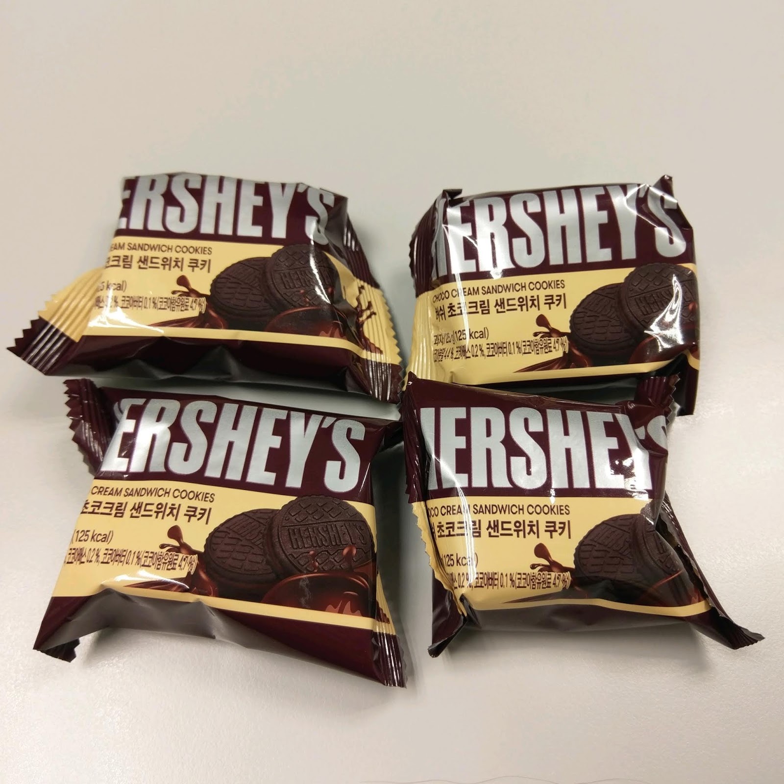 ʕ ᴥ ʔ 一隻見多識廣的 Kuma Kuma Pig : 【零食開箱】Hershey's X Choco Cream Sandwich ...