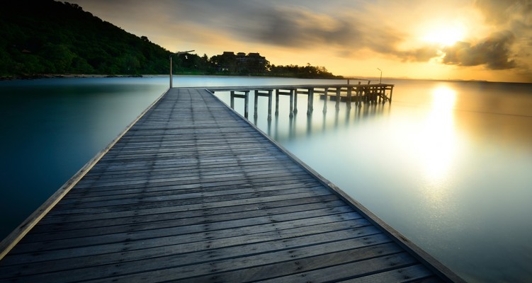 The Beautiful Wooden Bridge - Simple Grid