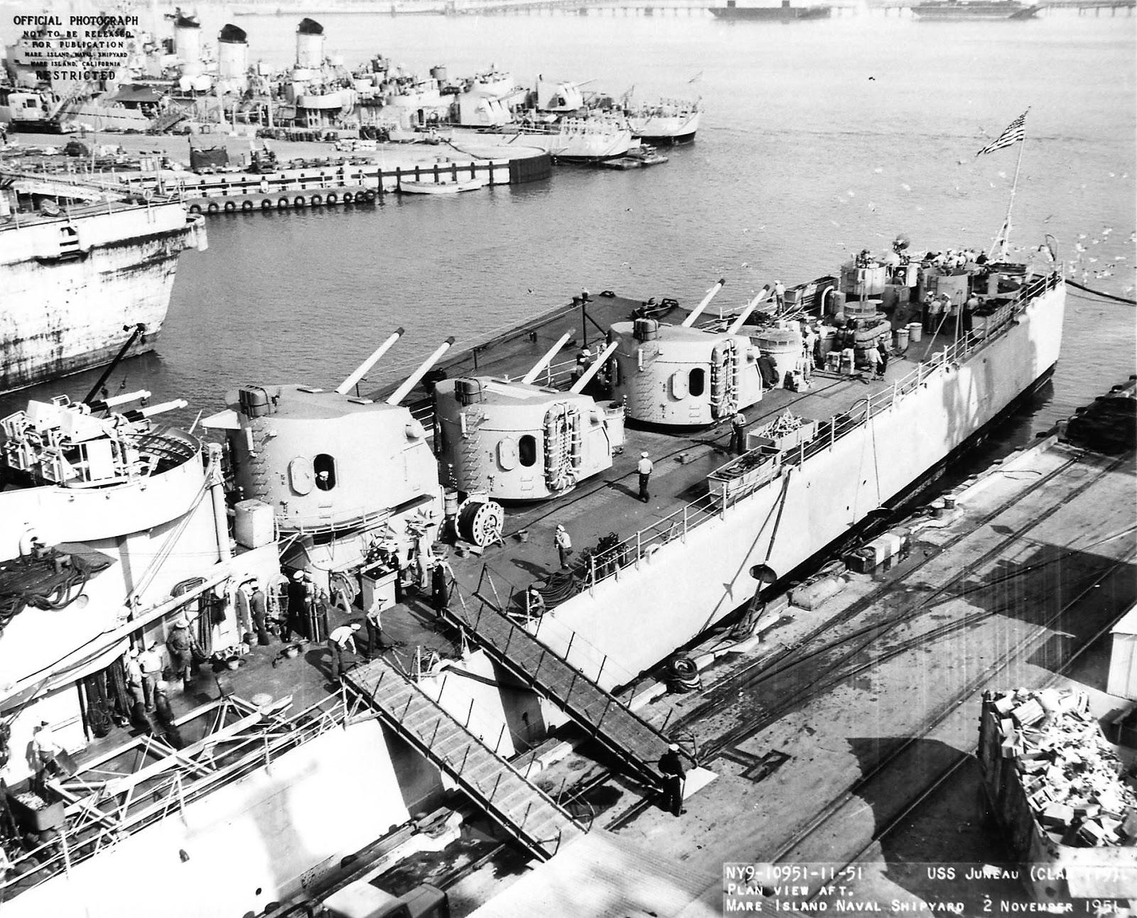 Naval Analyses: WARSHIPS OF THE PAST: USS Juneau (CL-119) anti-aircraft ...