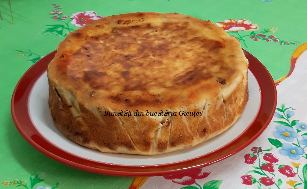 Prajitura/pasca cu blat gen pandispan - Bunătăți din bucătăria Gicuței