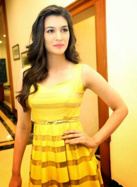 DESI ACTRESS PICTURES: Bollywood Actress Kriti Sanon at Dochey Movie ...